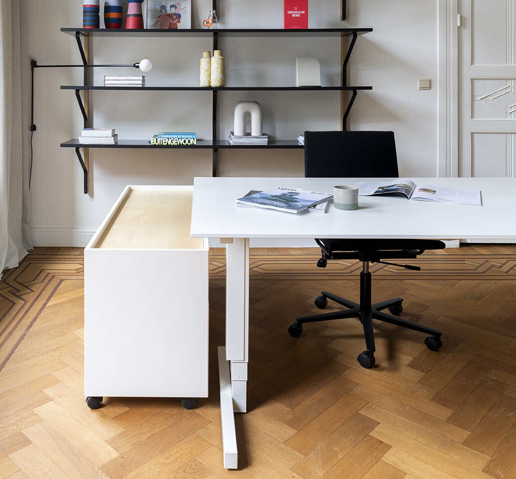 VVD Slim Chair | Bulo